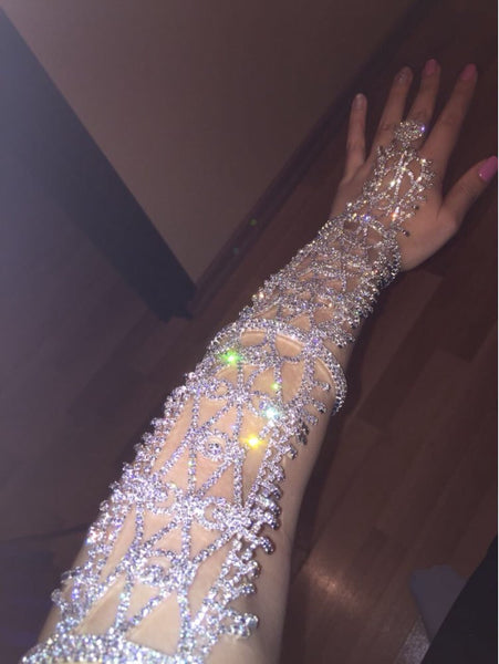 Elegant Hand Chain Bracelet (Long) – Nikkiz Necessitiez